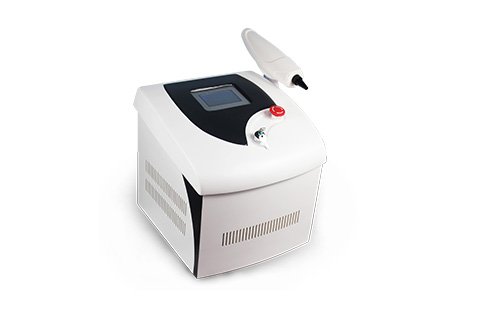 Laser beauty machine